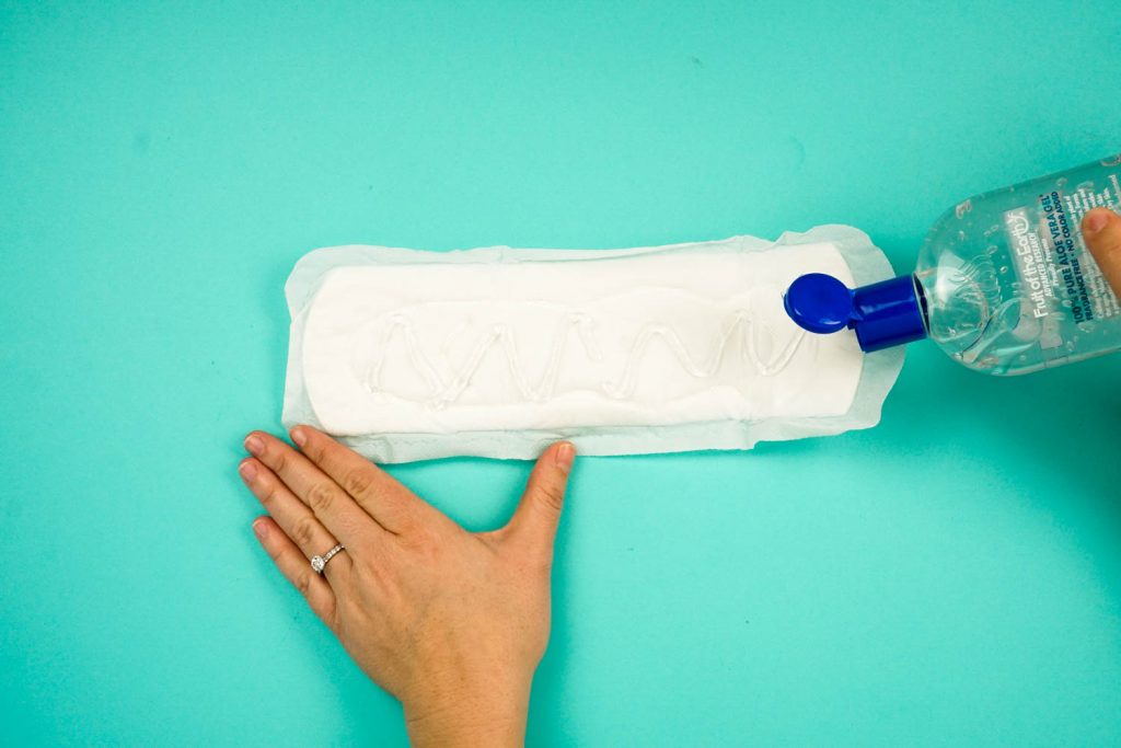 DIY Padsicles (Frozen Pads for Postpartum Healing)