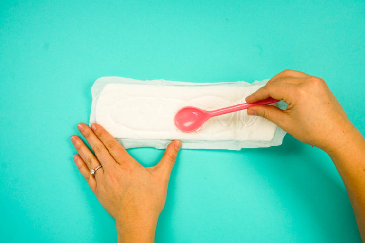 DIY Padsicles (Frozen Pads for Postpartum Healing)