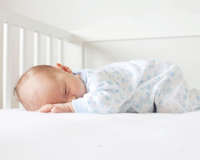 Sample 4 Month Old Sleep Schedule (Naps, Feeds & Bedtime)