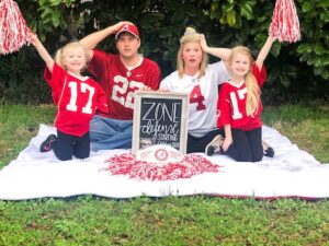 30 Festive Fall Pregnancy Announcements - The Postpartum Party